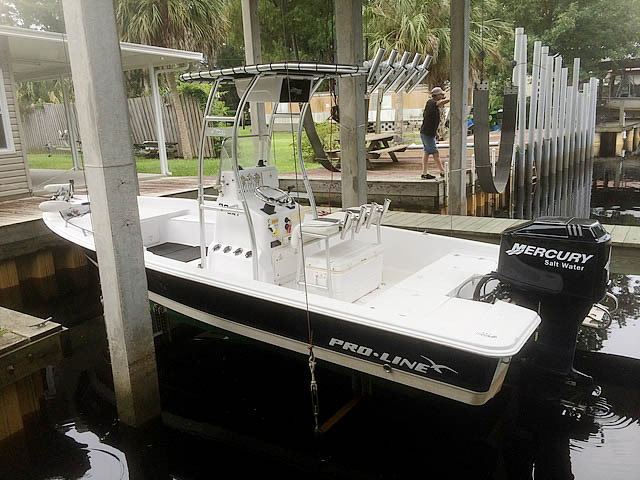 2004 Pro-Line 22' with SG300 Review | Stryker T-Tops