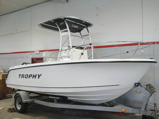 2007 Trophy 19' CC with SG300 T-Top Review | Stryker T-Tops